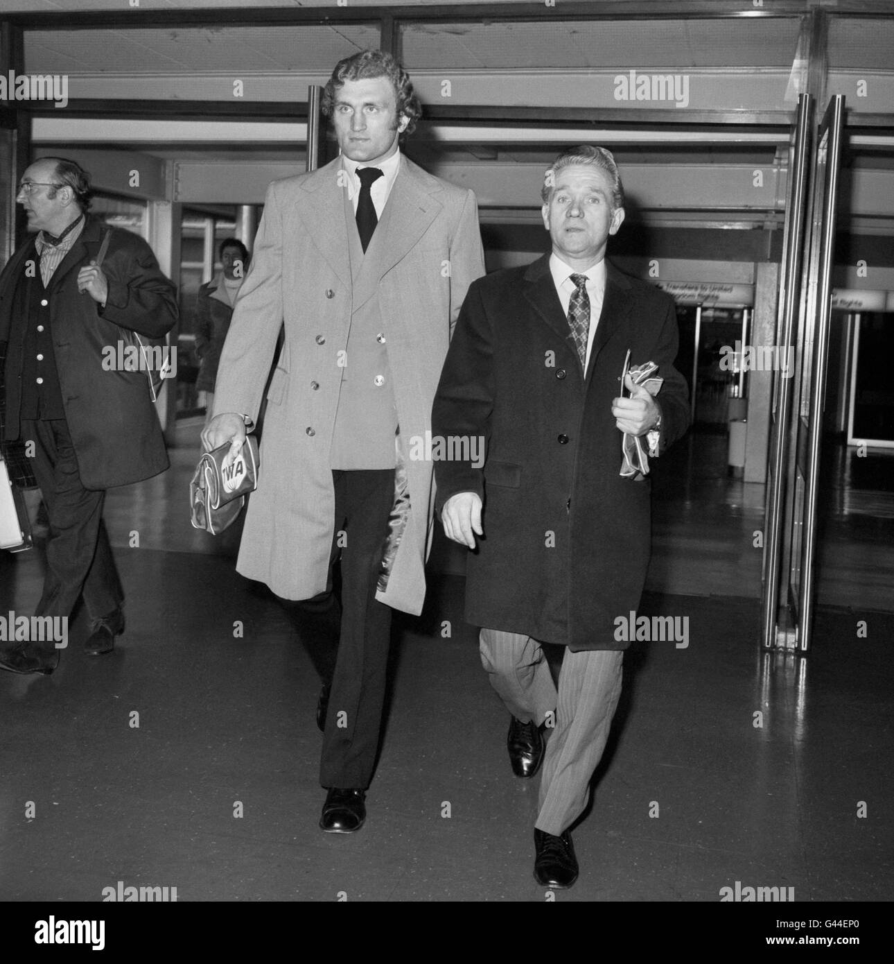 Boxing - Joe Bugner - Heathrow Airport Stock Photo - Alamy