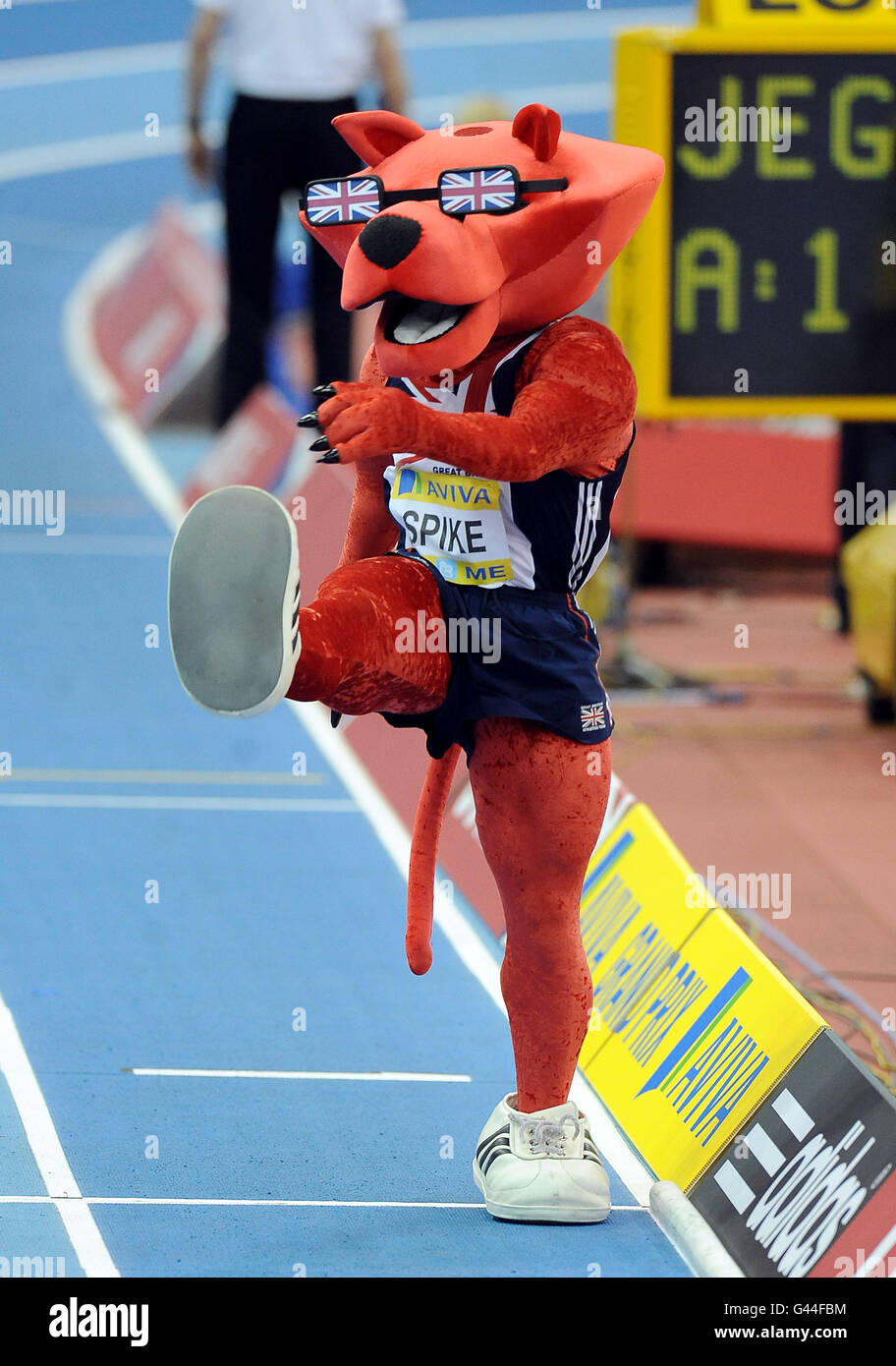 Athletics - Aviva Grand Prix - National Indoor Arena. Spike T Lion ...