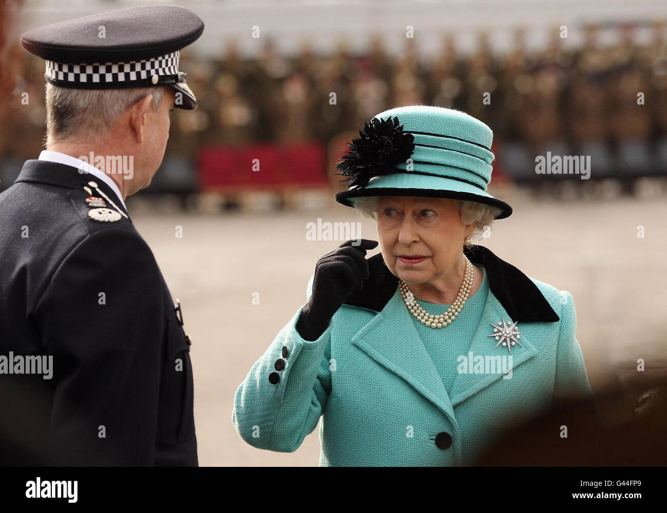 Queen visits 36 Engineers Regiment and The Queen's Gurkha Engineers ...