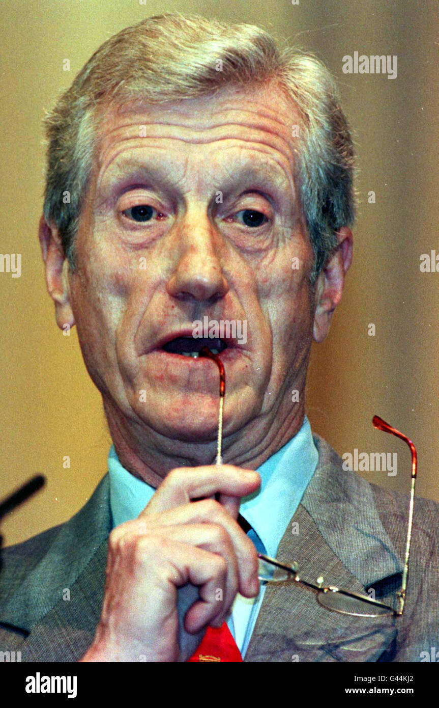 Sir alan walters hi-res stock photography and images - Alamy
