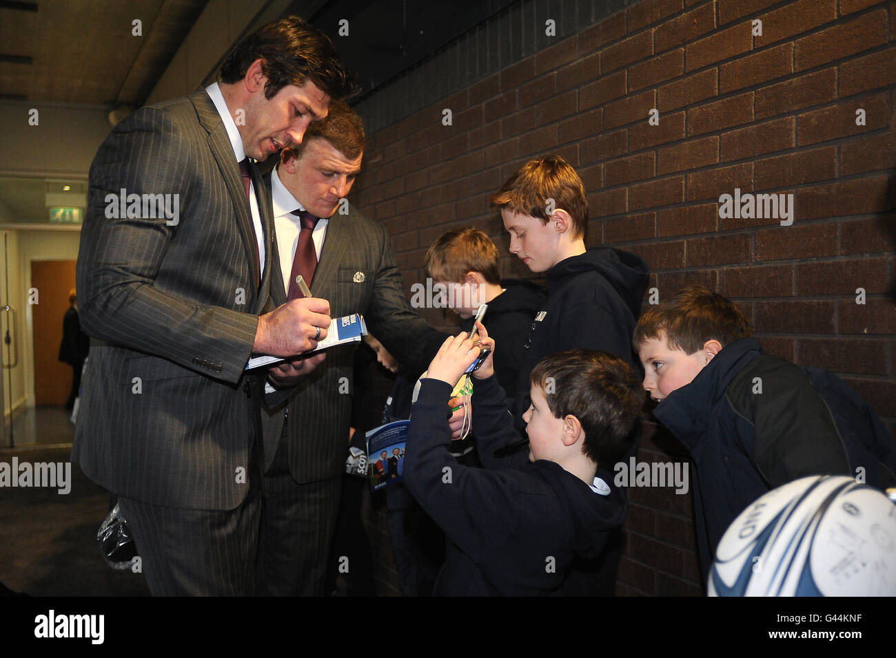 Scotland's Moray Low and Nathan Hines meet the mascots Stock Photo - Alamy