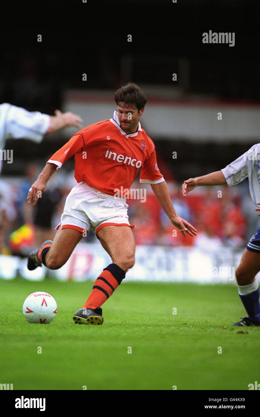 Soccer endsleigh league division two blackpool tony ellis hi-res stock ...