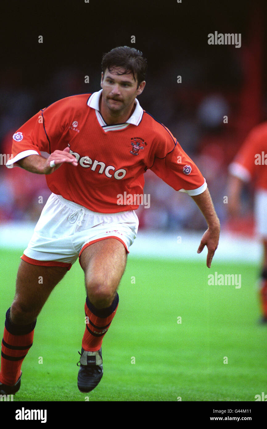 Soccer - Endsleigh League Division Two - Blackpool - Tony Ellis Stock ...