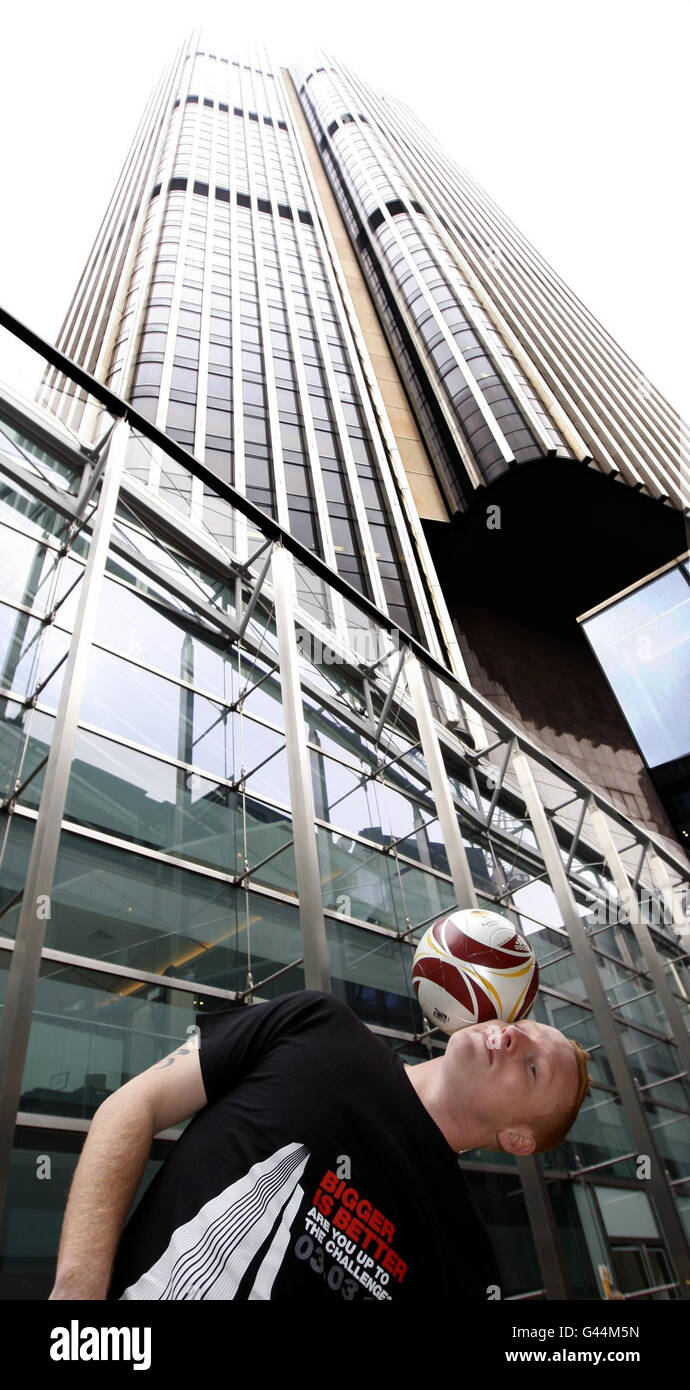 Shelter vertical rush hi-res stock photography and images - Alamy