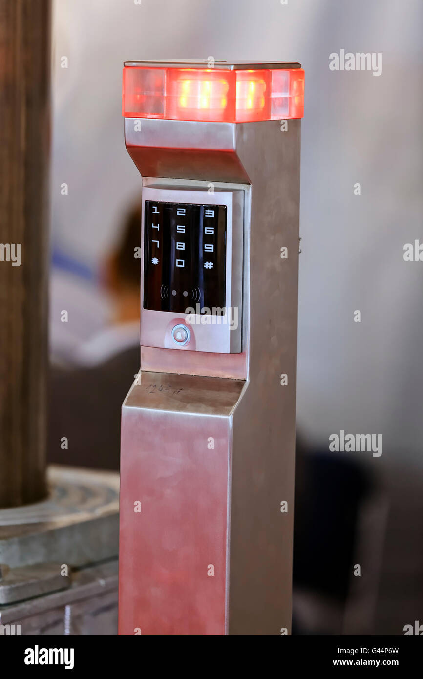 Engine protection bars hi-res stock photography and images - Alamy