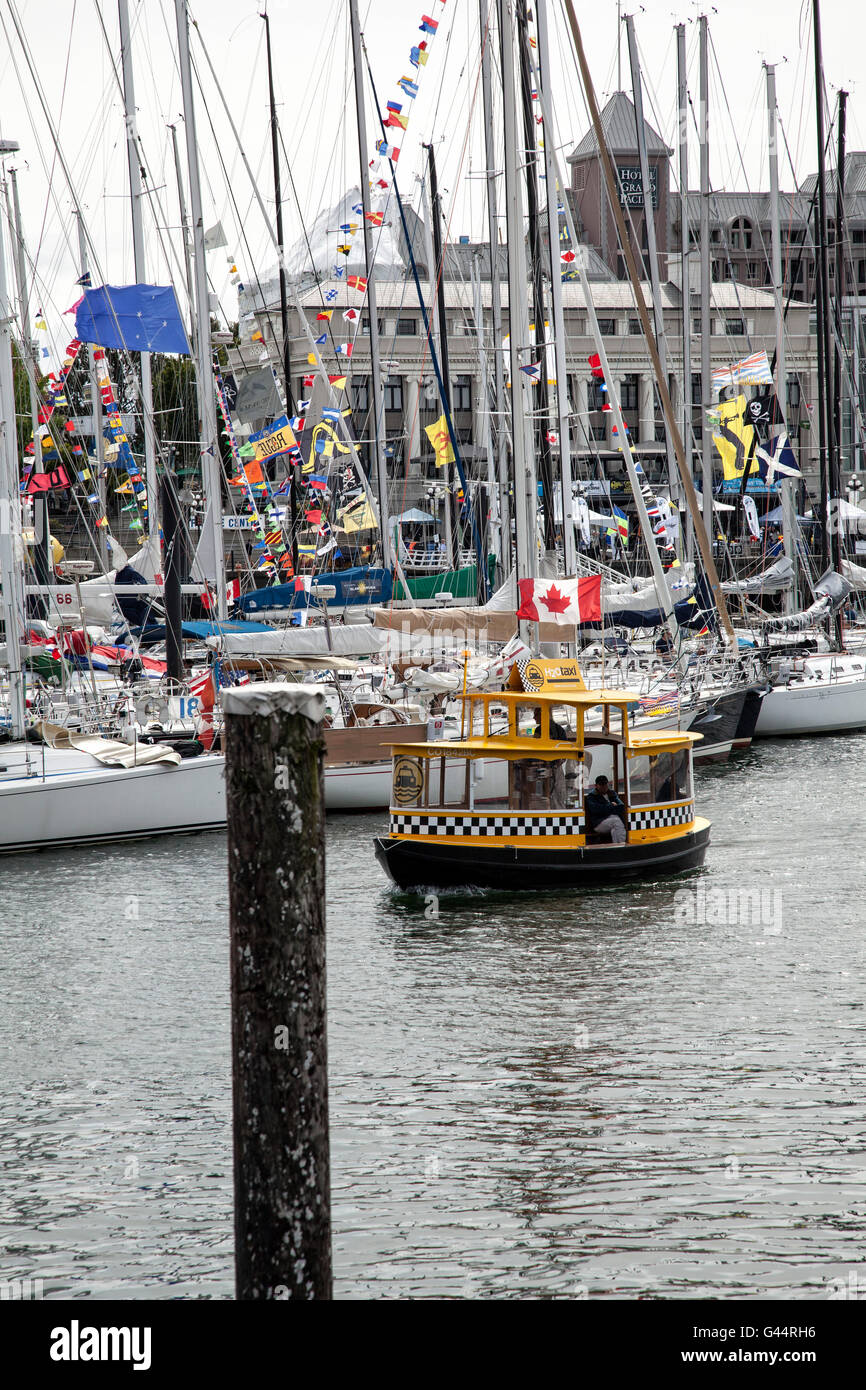 Vancouver yellow cab hi-res stock photography and images - Alamy
