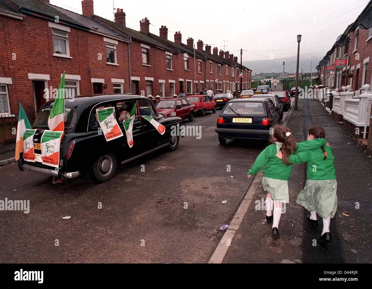 Sinn fein posters hi-res stock photography and images - Alamy