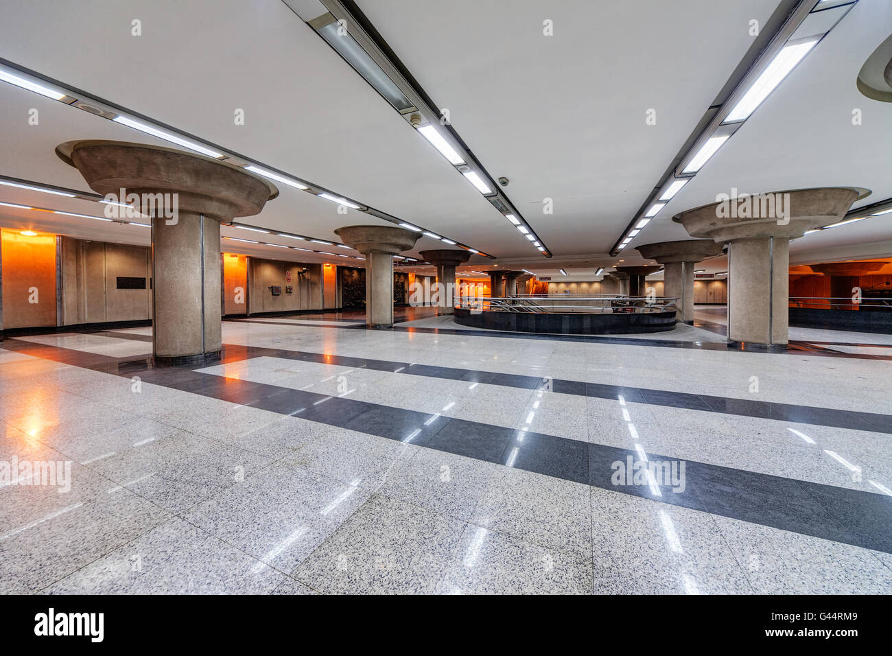 Beautiful wall metro station hi-res stock photography and images - Alamy