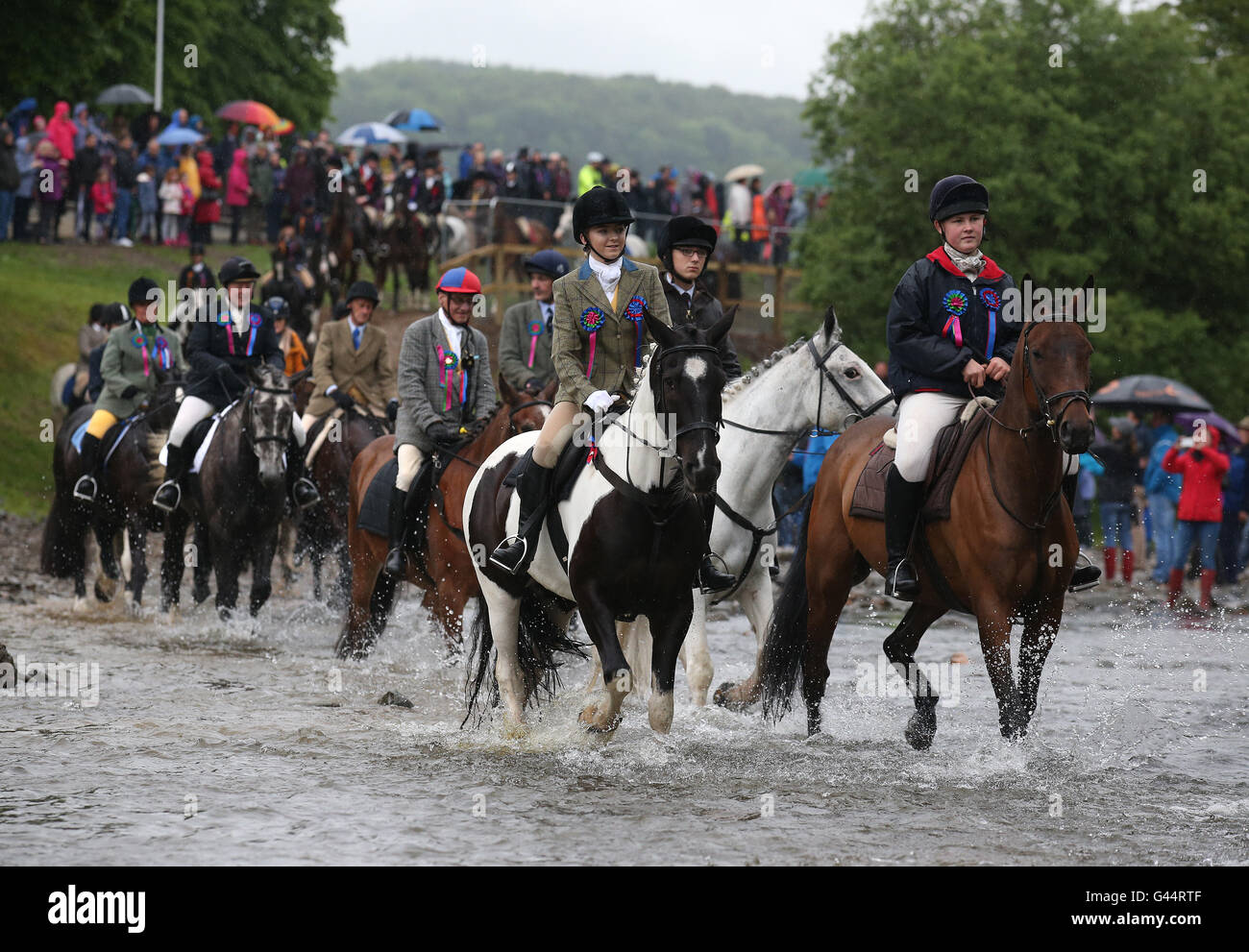 Ford on river ettrick hi-res stock photography and images - Alamy