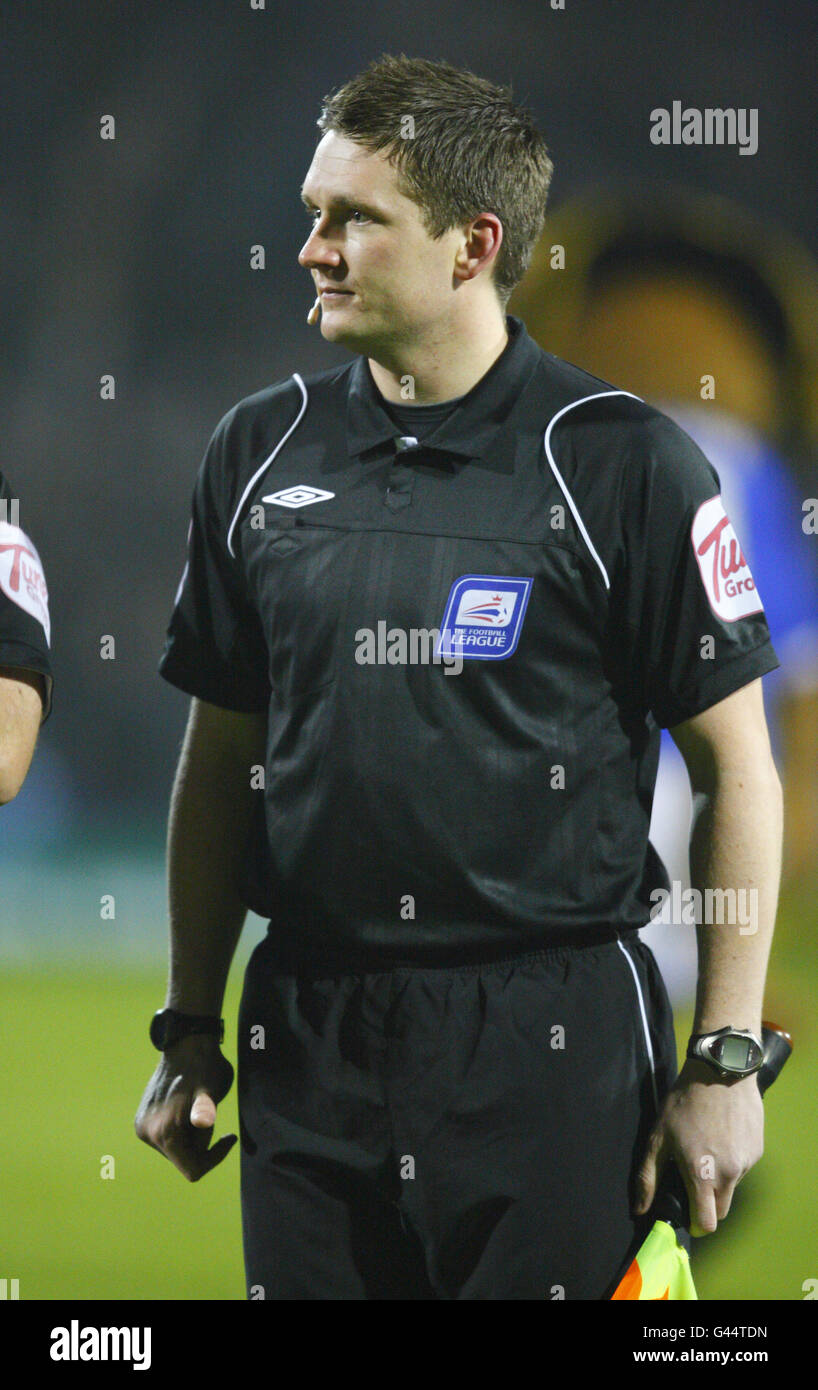 Referee lee collins hi-res stock photography and images - Alamy