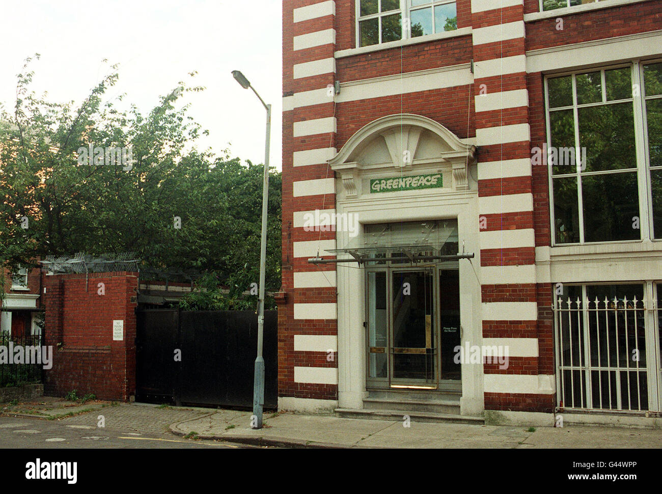 London headquarters environmental pressure group greenpeace hi-res ...