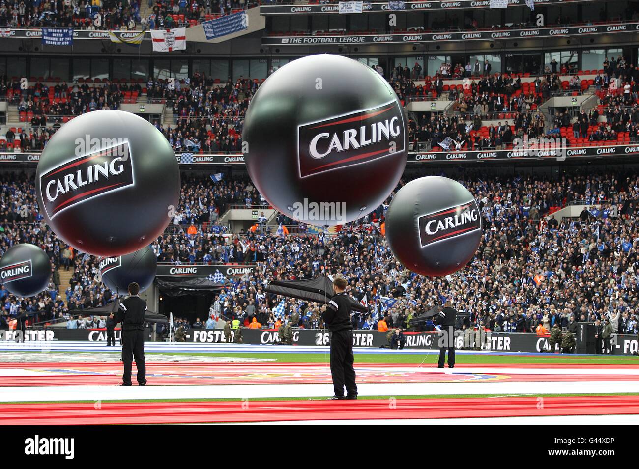Giant balloons hi-res stock photography and images - Alamy