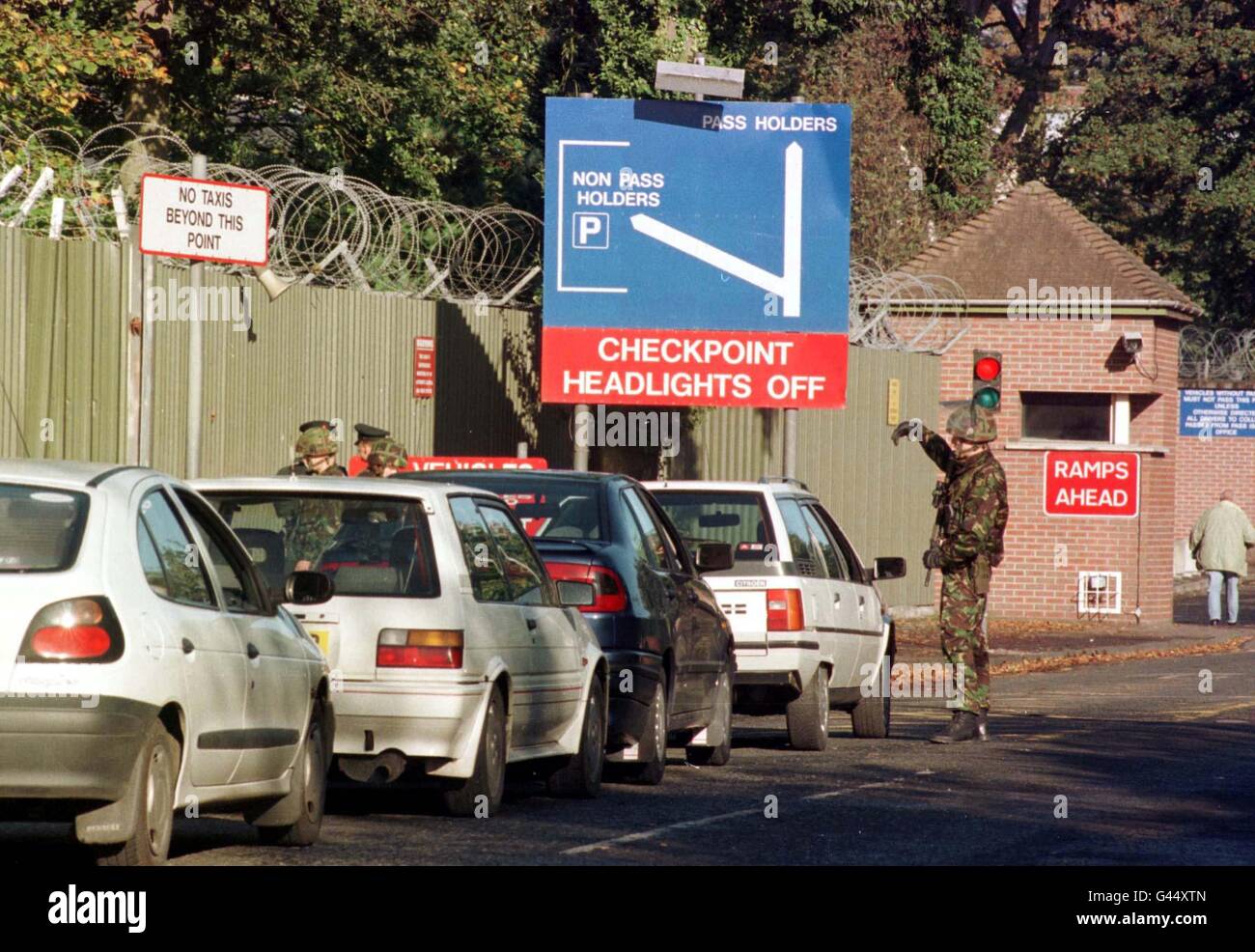 Lisburn barracks hi-res stock photography and images - Alamy
