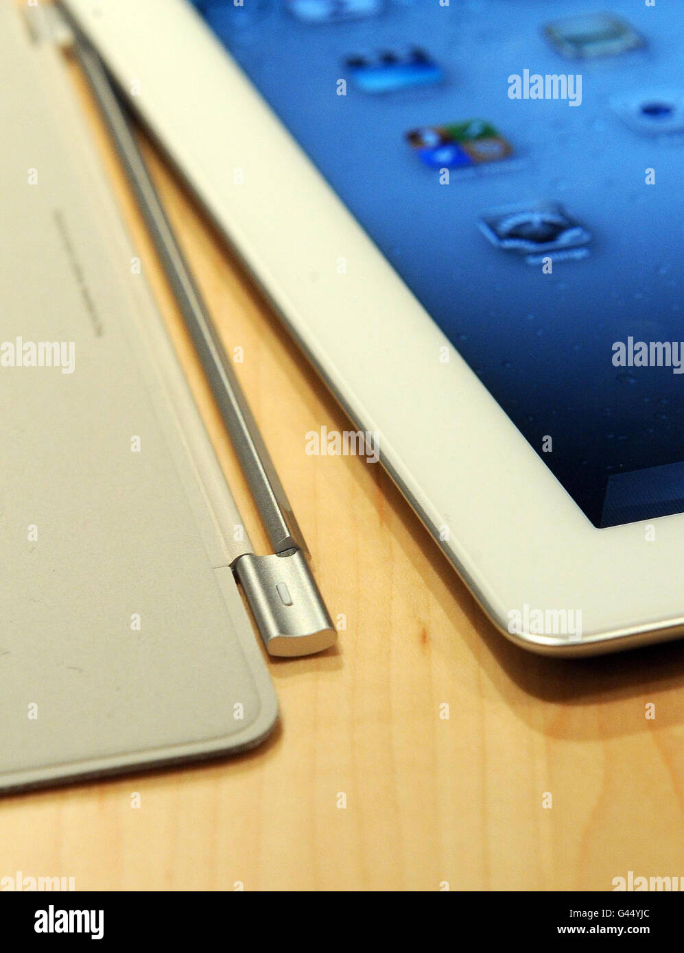Launch ipad2 hi-res stock photography and images - Alamy
