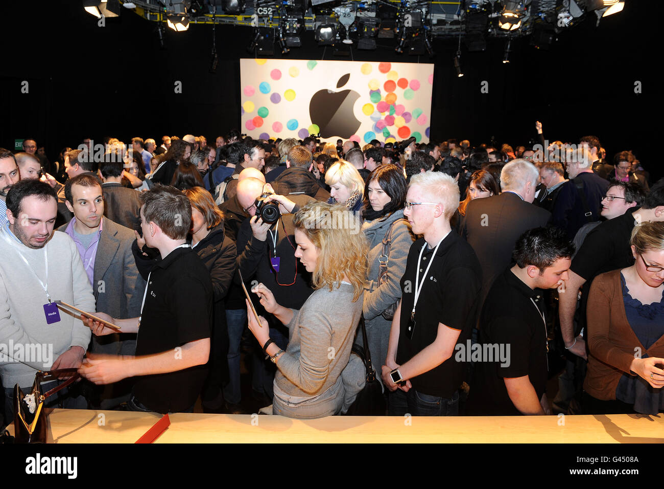 Launch ipad2 hi-res stock photography and images - Alamy