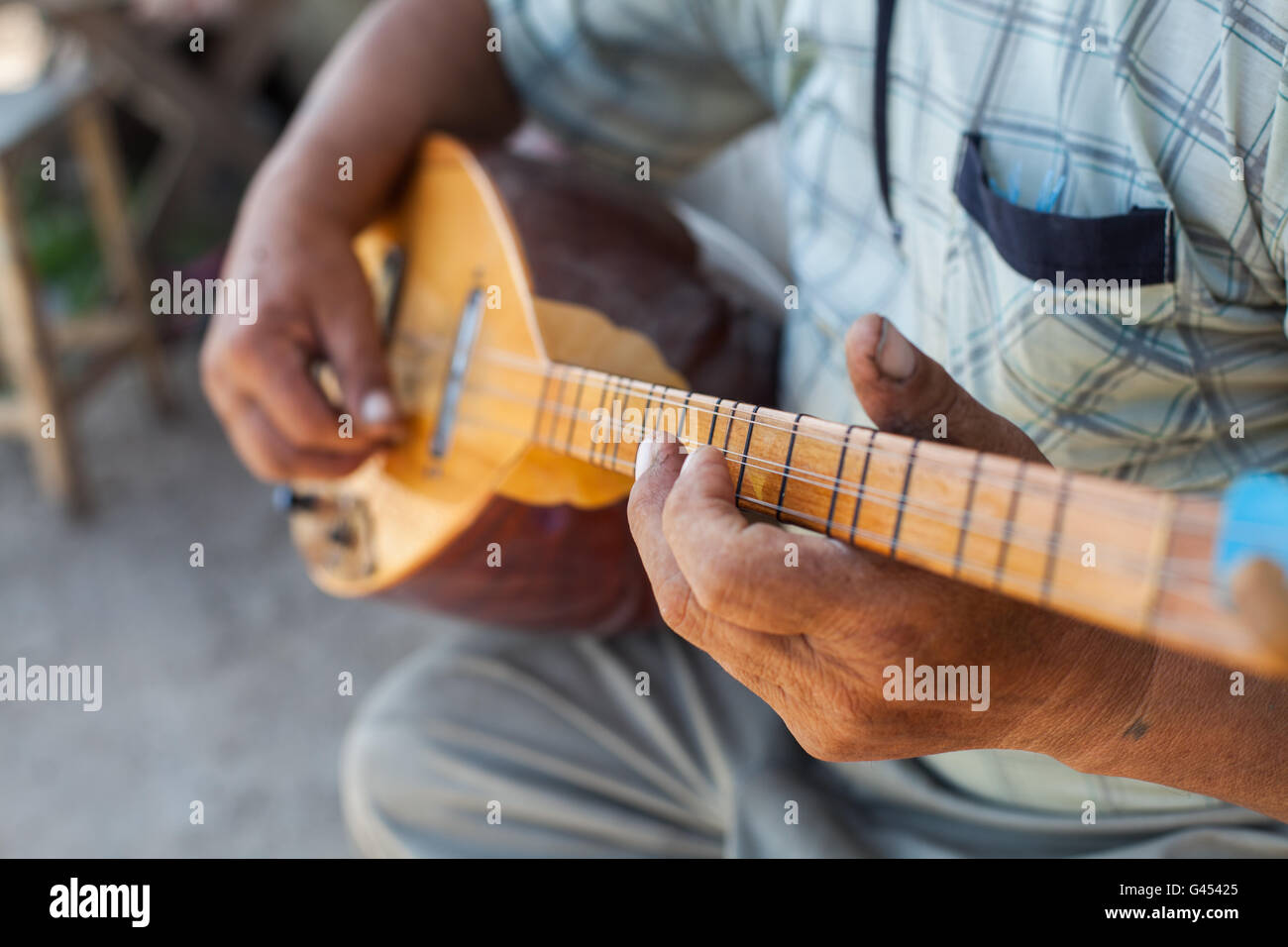 Baglama hi-res stock photography and images - Alamy