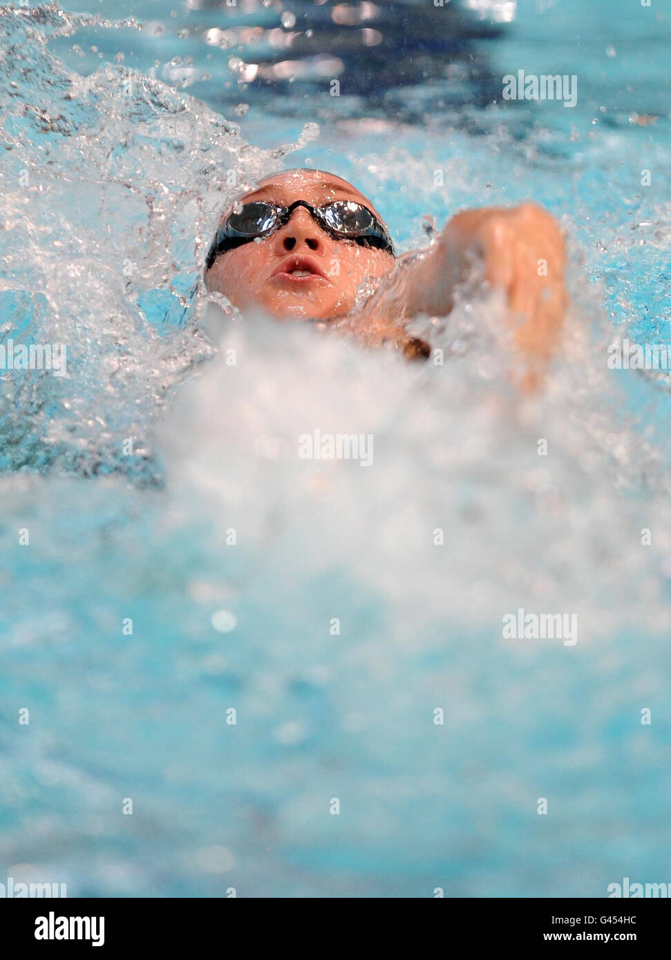 Elizabeth Simmonds on the way to winning her heat of the Women's 200m ...