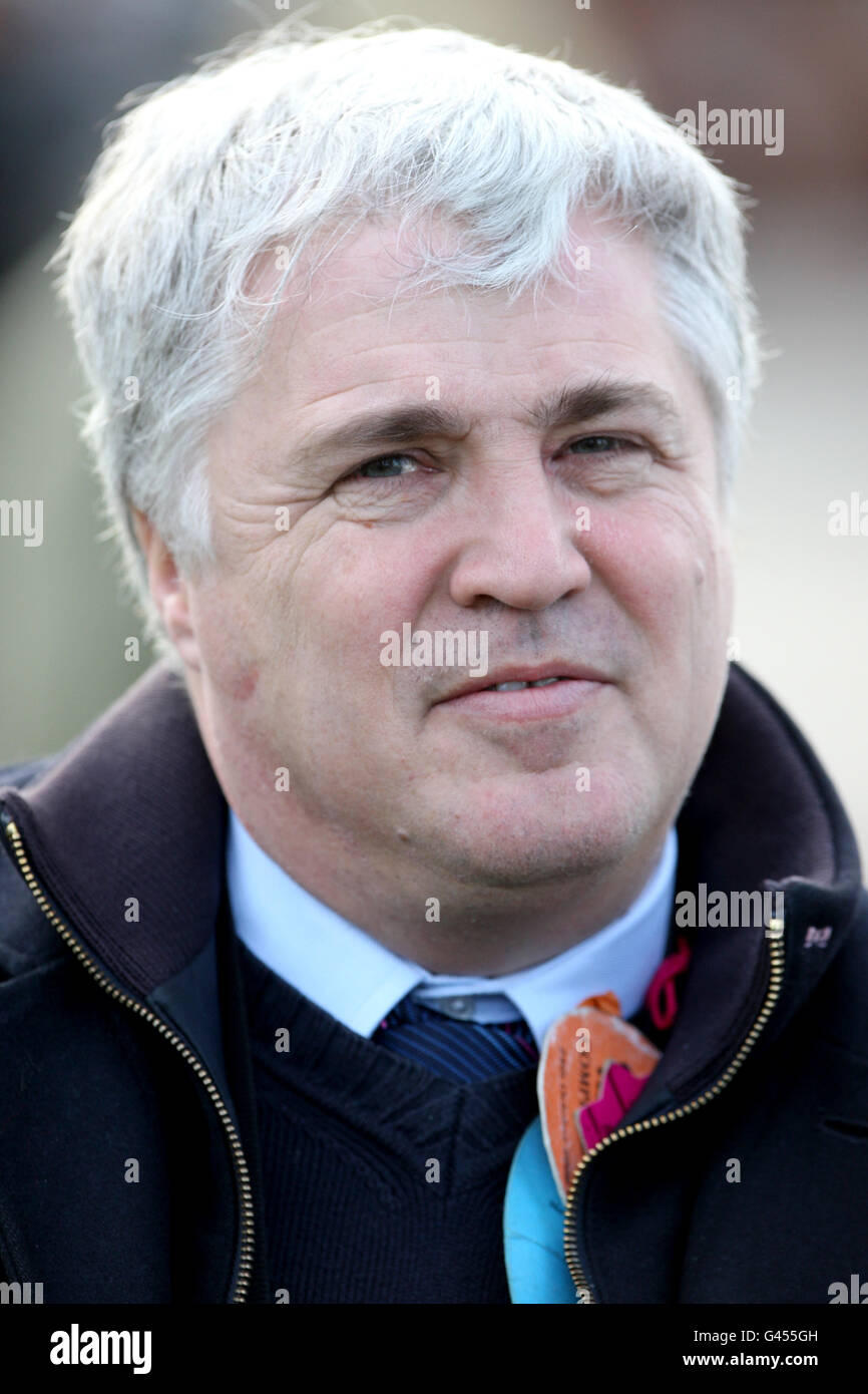 Sky sports pundit hi-res stock photography and images - Alamy