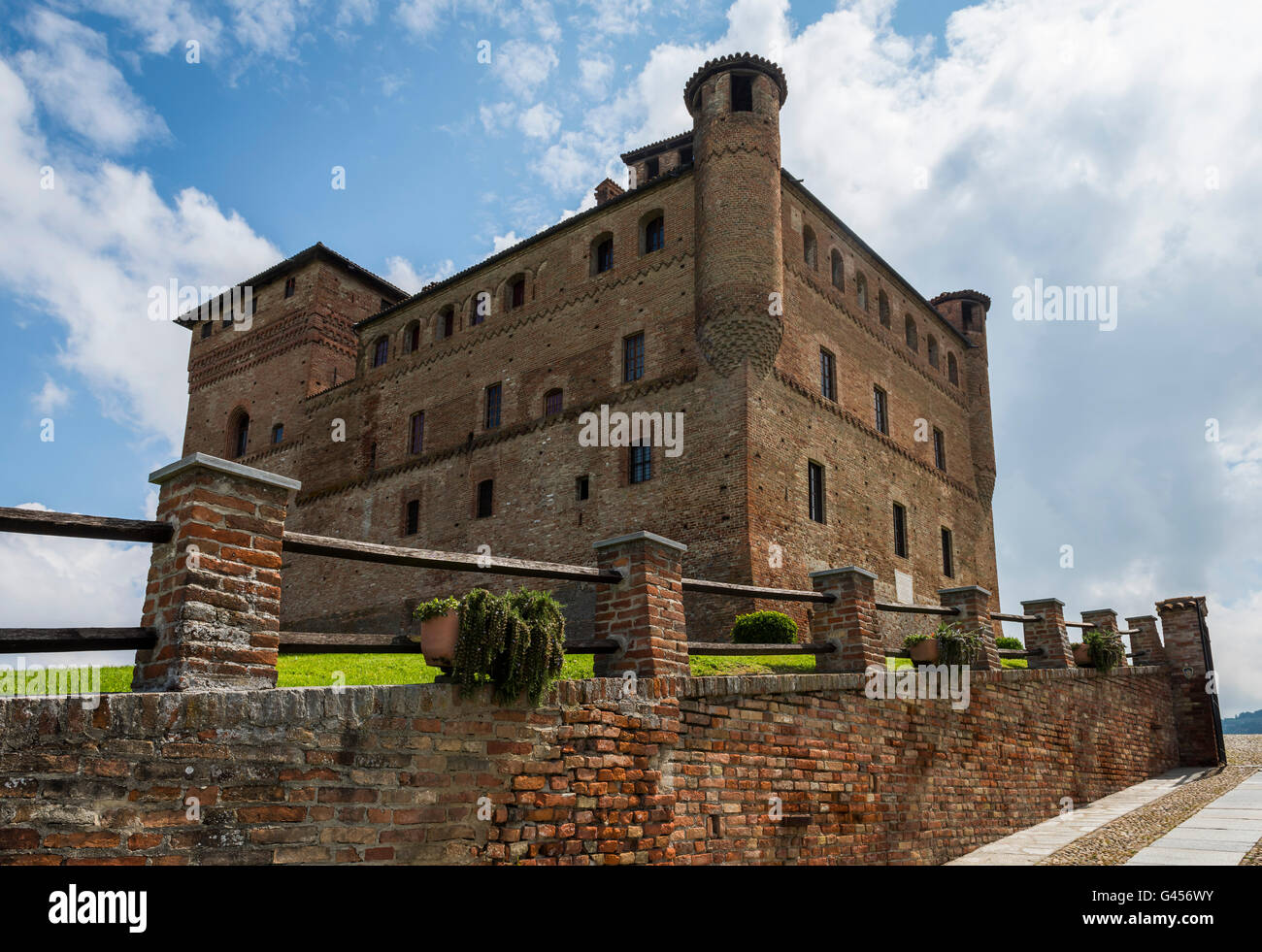 Castle Grinzane Cavour in Piedmont, Italy Stock Photo - Alamy