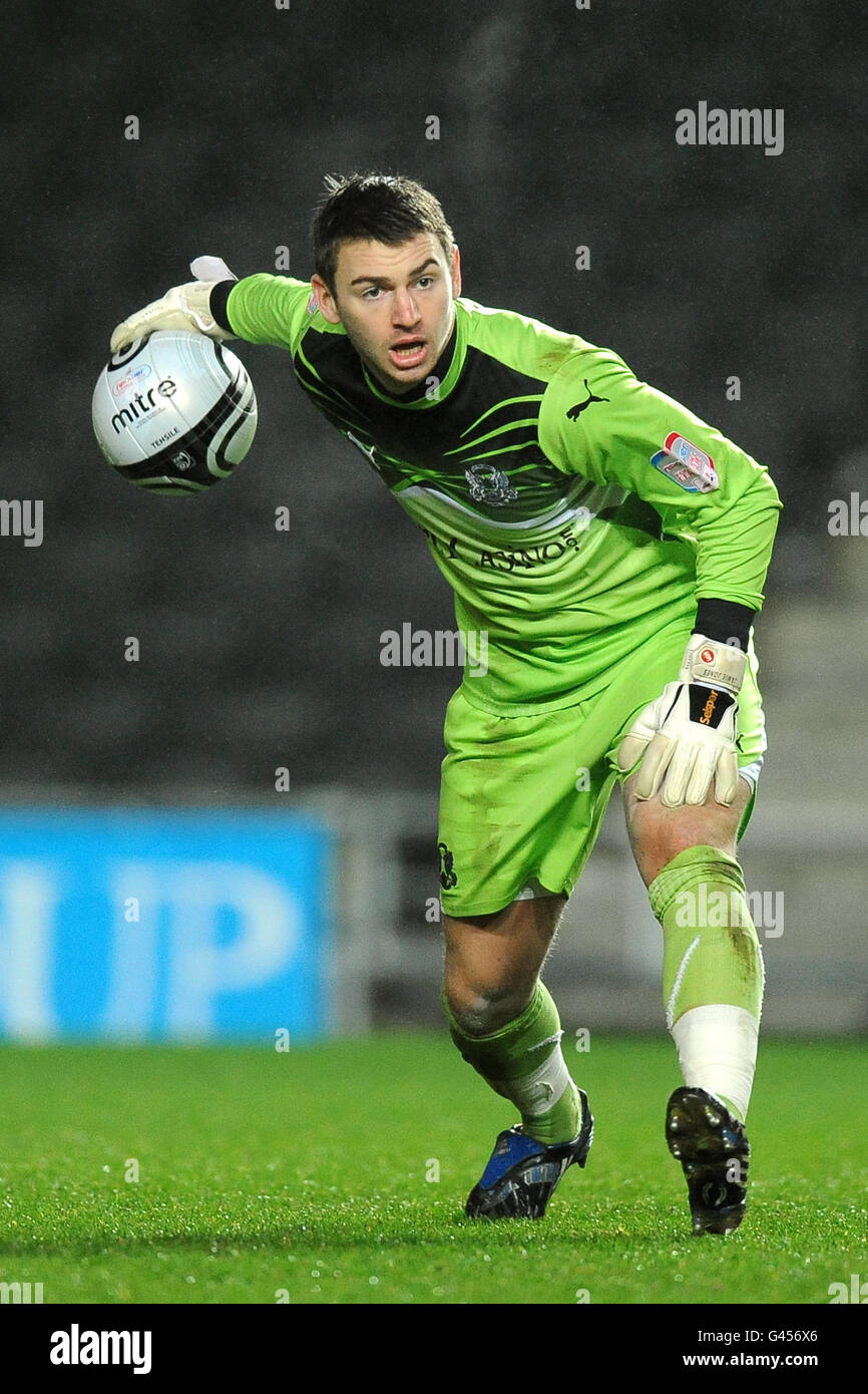 Leyton orient goalkeeper hi-res stock photography and images - Alamy