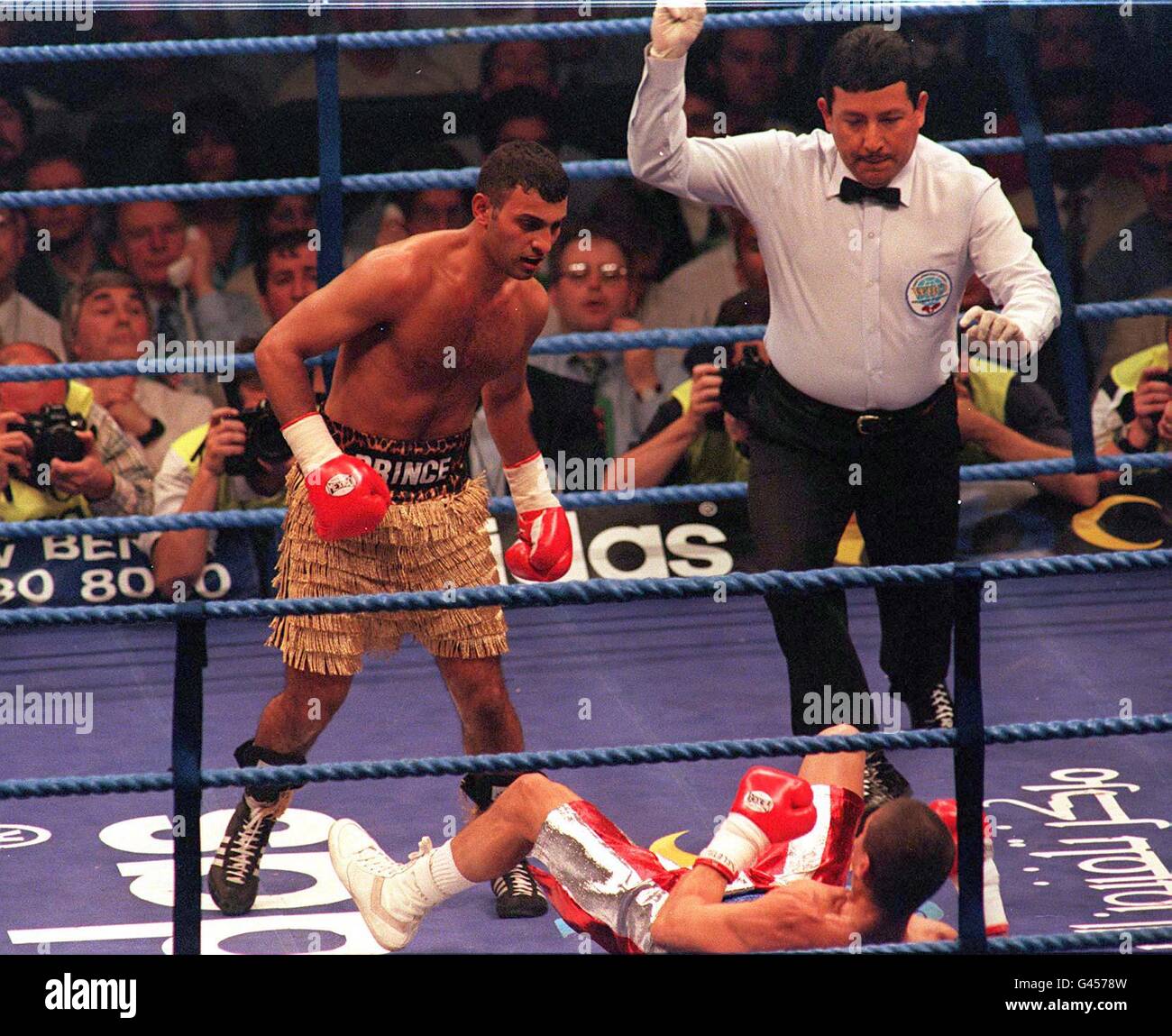 BOXING Hamed knock-out Stock Photo - Alamy
