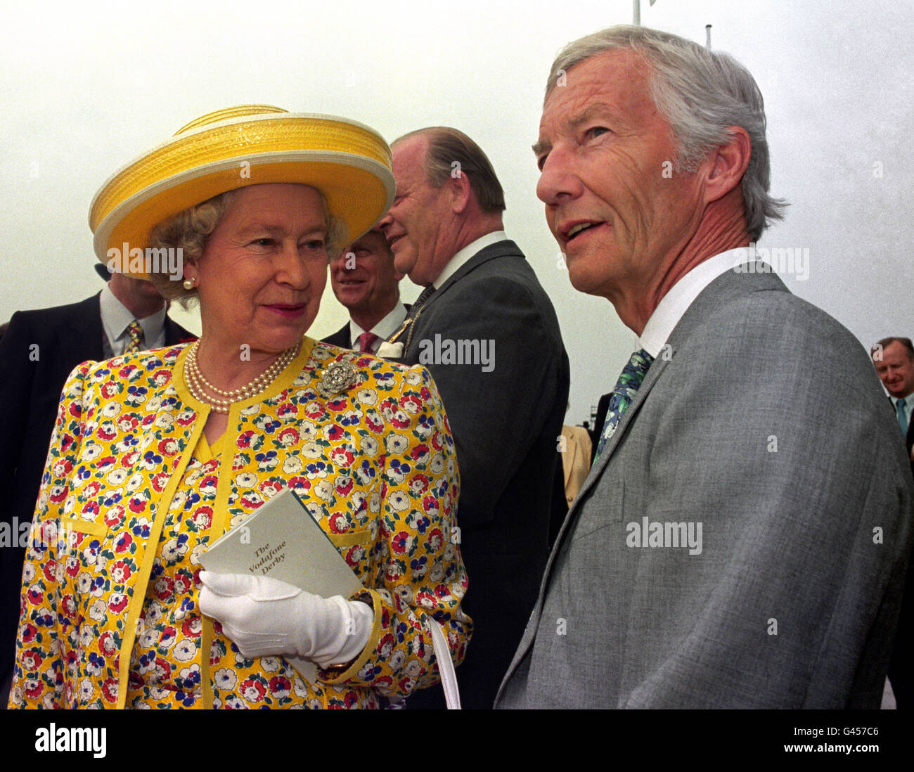 THE QUEEN AND LESTER PIGGOTT. The Queen and Lester Piggott view the ...
