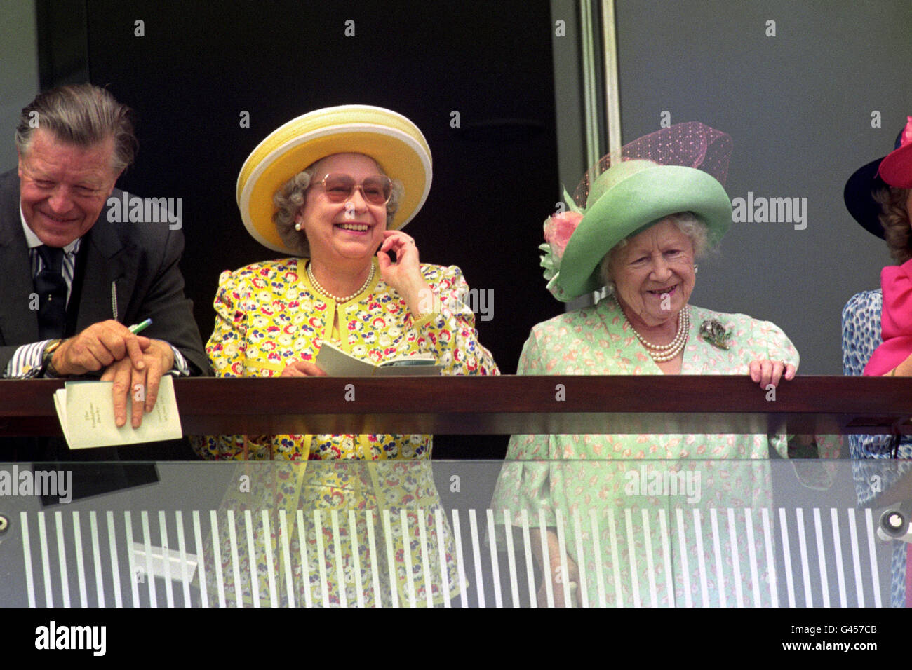 Royal queen mother queen elizabeth ii queen1990s hi-res stock ...