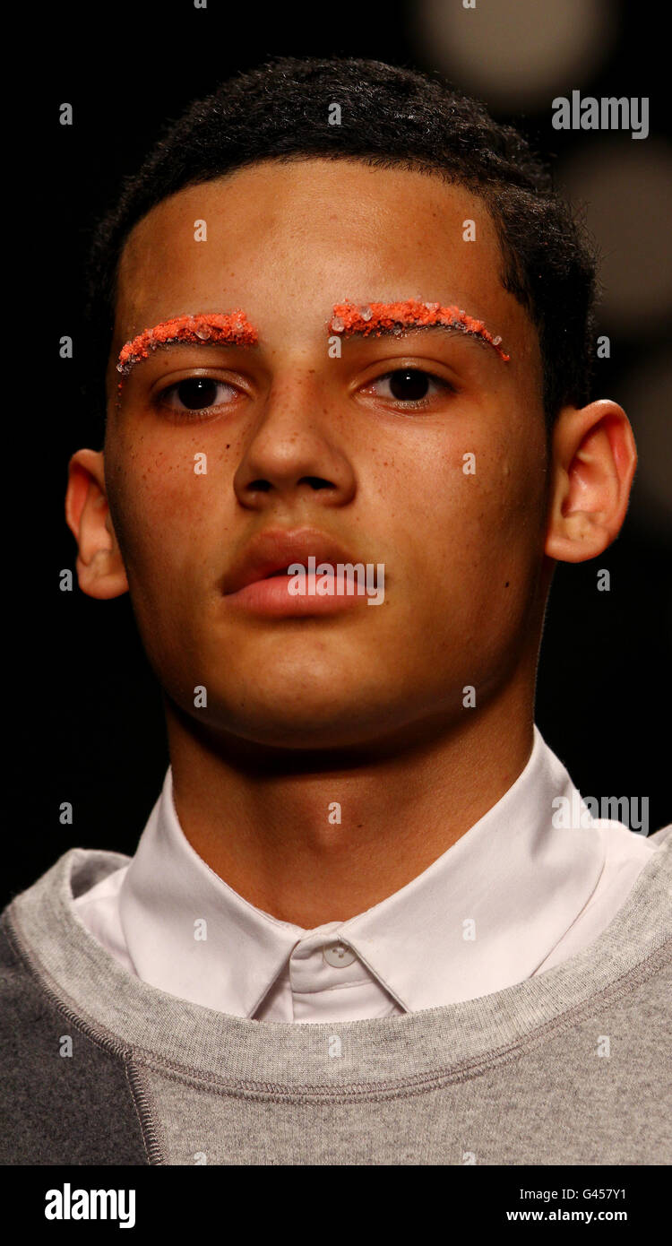 Christopher Shannon Catwalk - London Fashion Week Stock Photo - Alamy