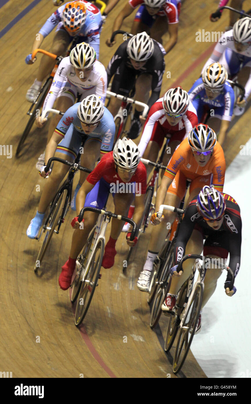 Womens track hi-res stock photography and images - Alamy