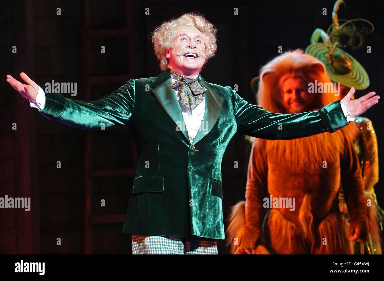 The Wizard of Oz - London Palladium Stock Photo - Alamy