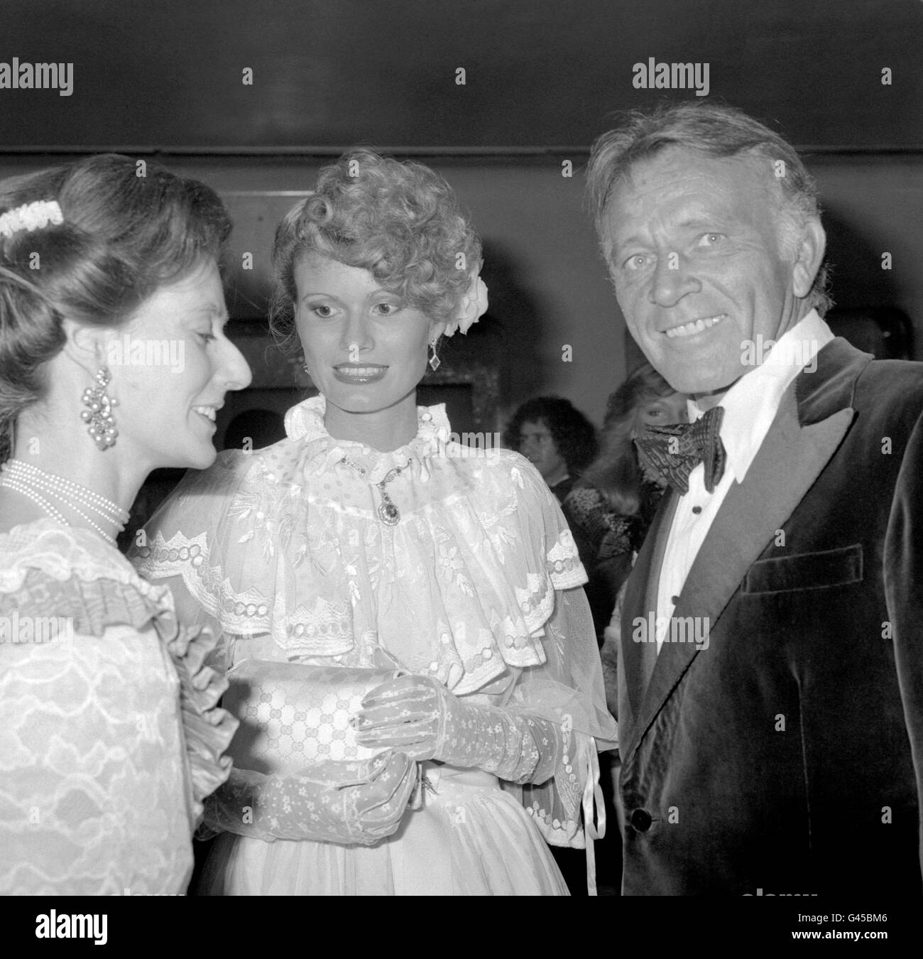 Richard burton and his wife suzy hi-res stock photography and images ...