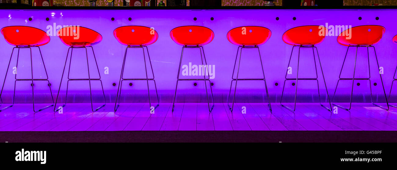 Barhocker hi-res stock photography and images - Alamy