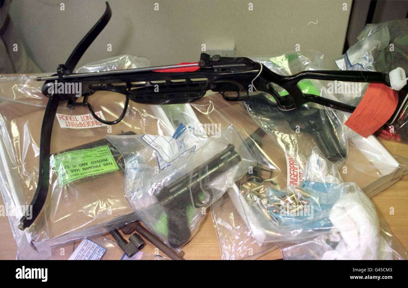 Police raid 3 Stock Photo - Alamy