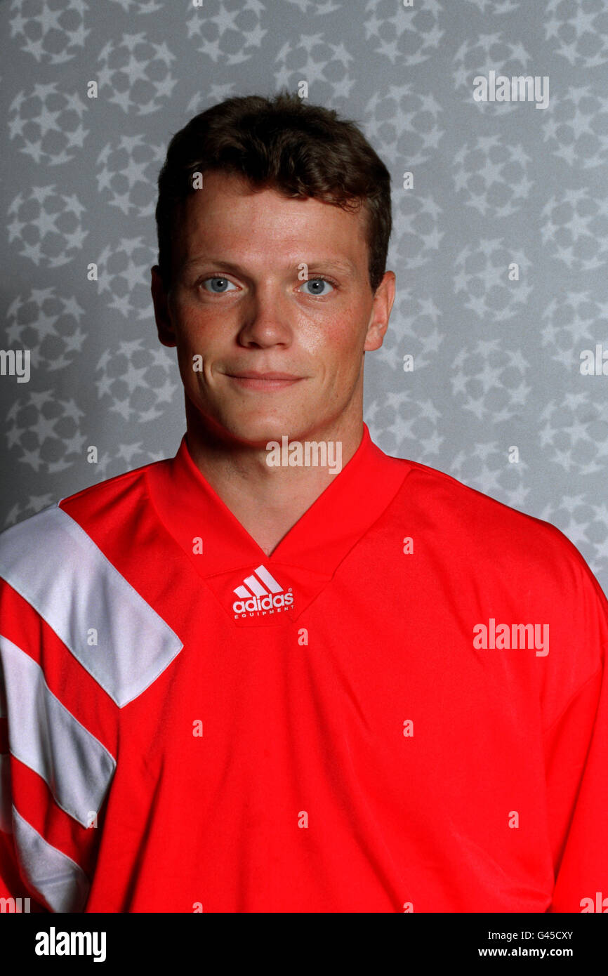 CHAMPIONS LEAGUE SOCCER. MICHAEL LARSEN, SILKEBORG *********** PORTRAIT ...