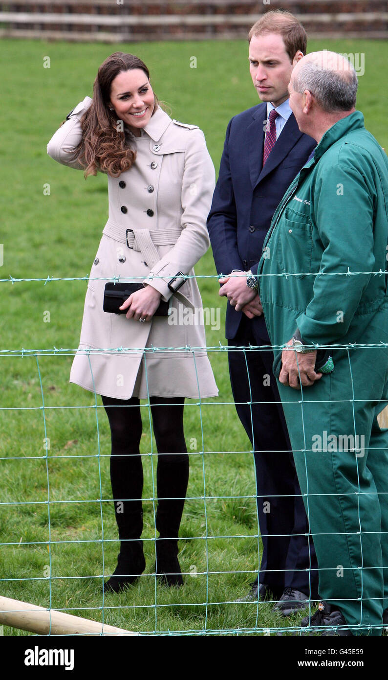 Prince William and Kate Middleton are shown fence making skills at ...