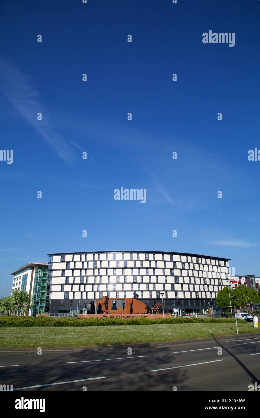 Lincoln Tank Memorial Statue, Tritton Road Roundabout, Lincoln ...