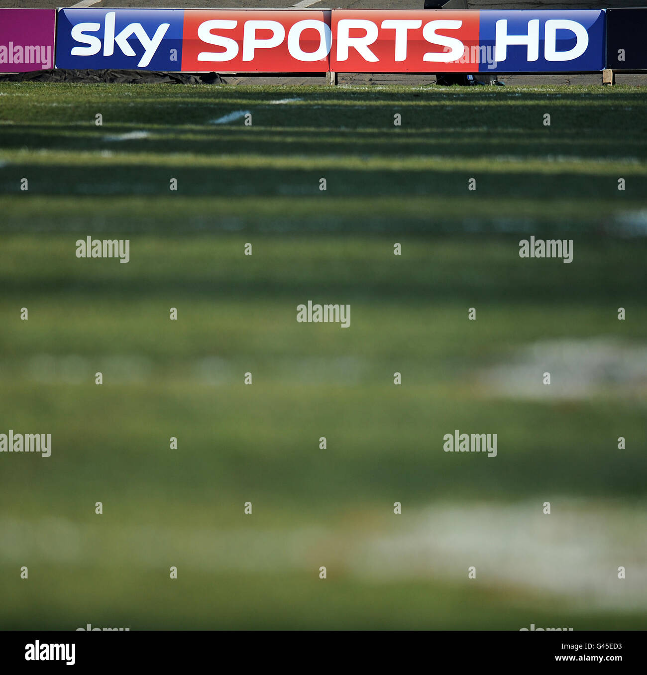 Sports stadium advertising hi-res stock photography and images - Alamy