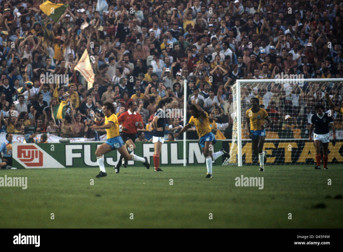 Brazil soccer 1982 hi-res stock photography and images - Alamy