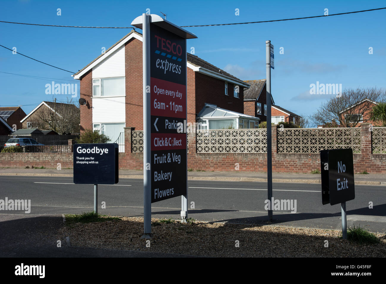 Tesco goodbye sign hi-res stock photography and images - Alamy