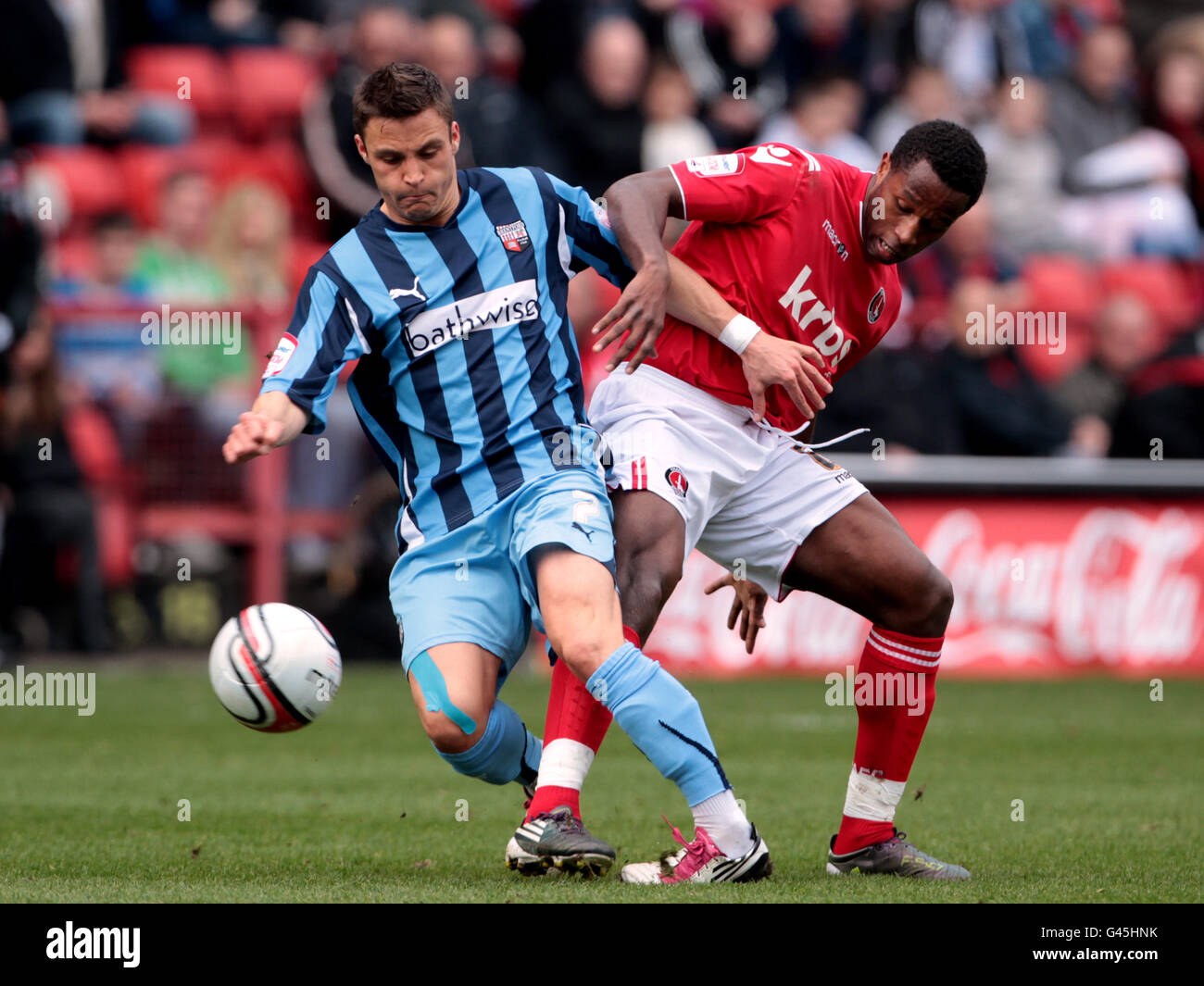 Brentford's Sam Saunders (left) and Charlton Athletic's Jose Semedo ...