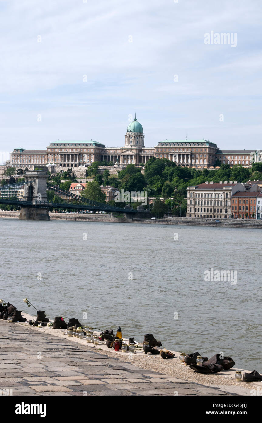 Danube promenade hi-res stock photography and images - Alamy