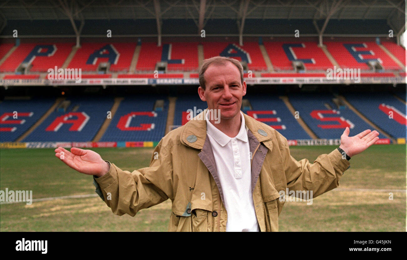 Steve coppell crystal palace hi-res stock photography and images - Alamy