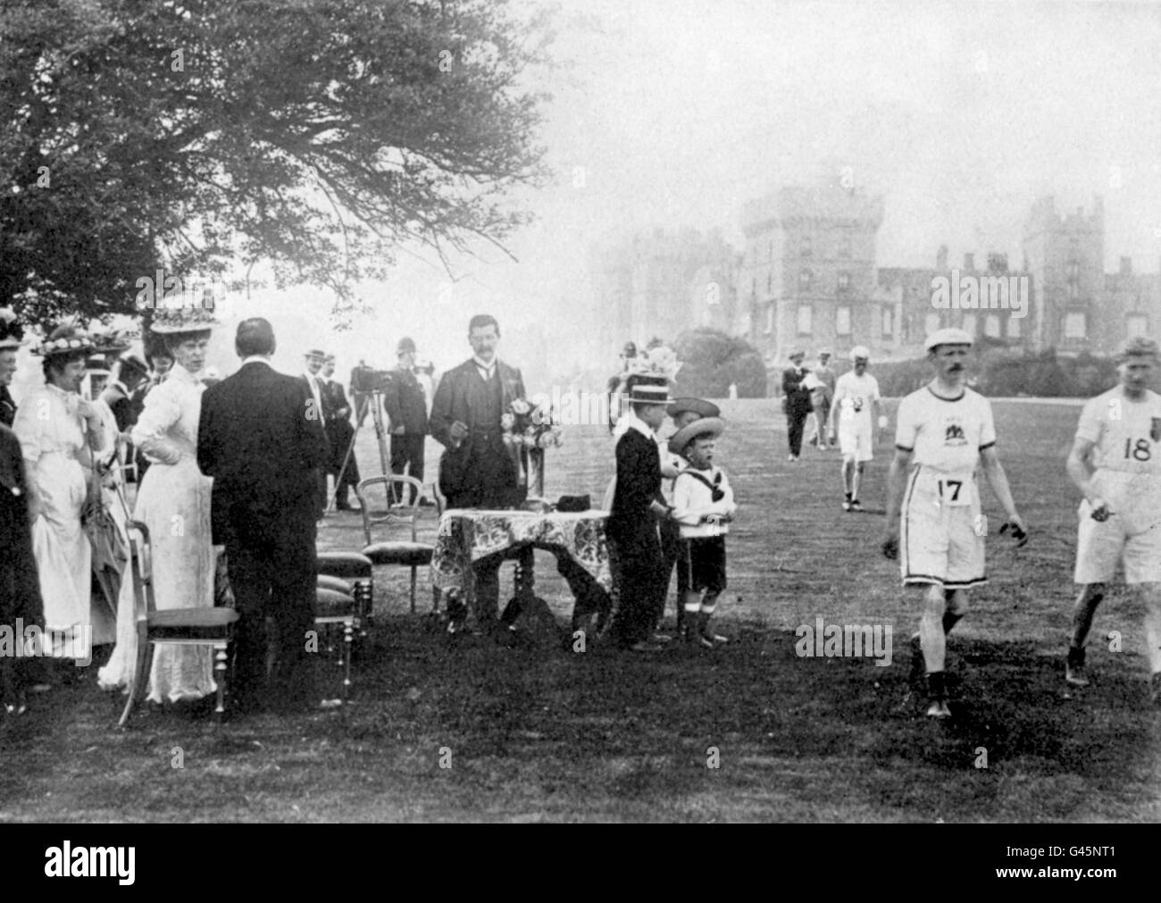 Athletics - London Summer Olympic Games 1908 - Marathon - Windsor ...