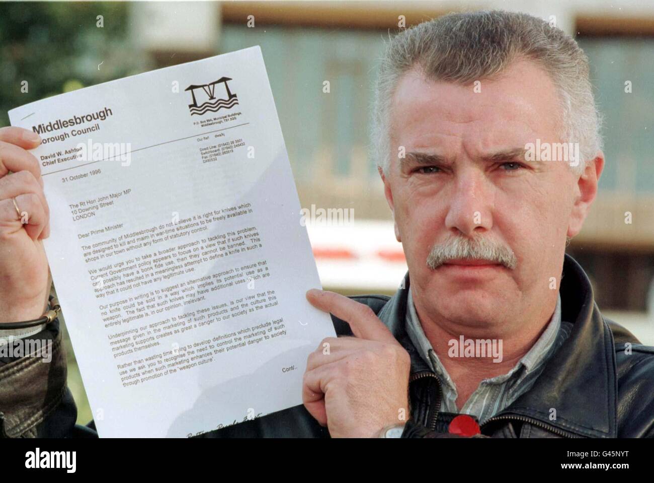 KNIVES/Peter Conroy 2 Stock Photo - Alamy