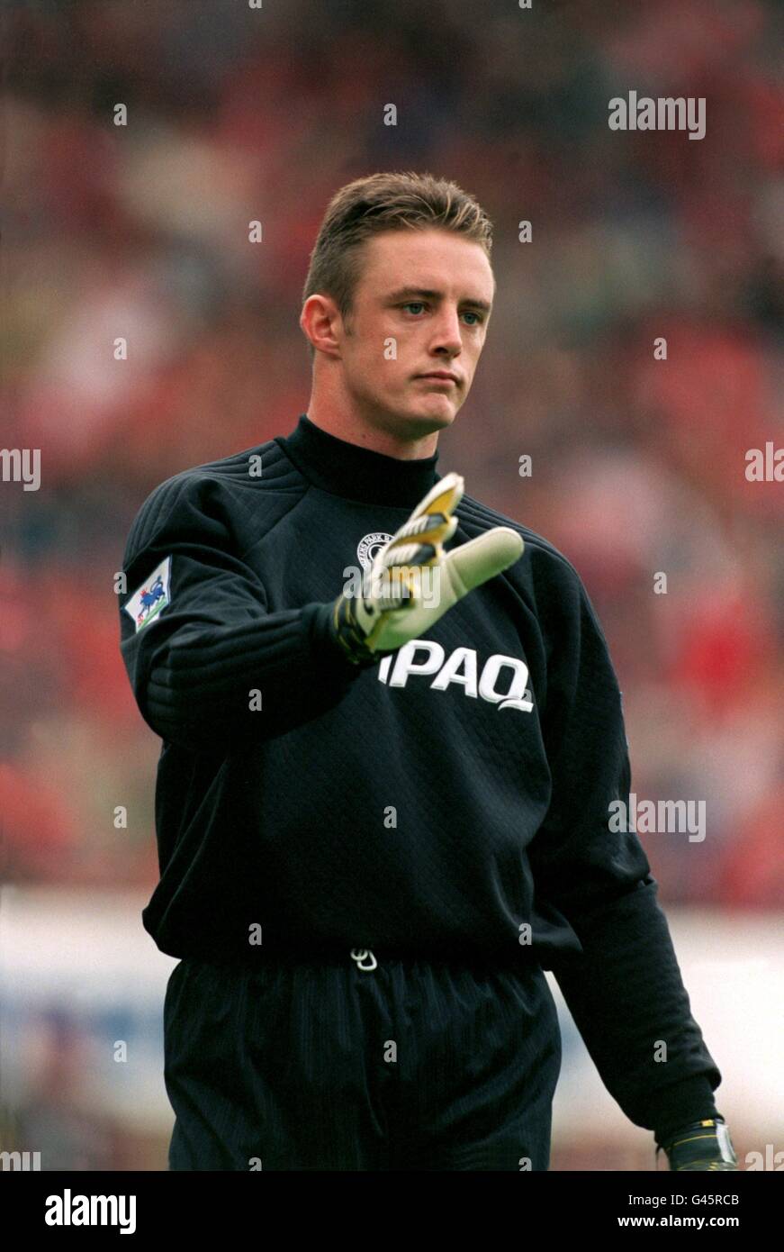 SOCCER. TONY ROBERTS, QUEENS PARK RANGERS ******* QPR Stock Photo - Alamy