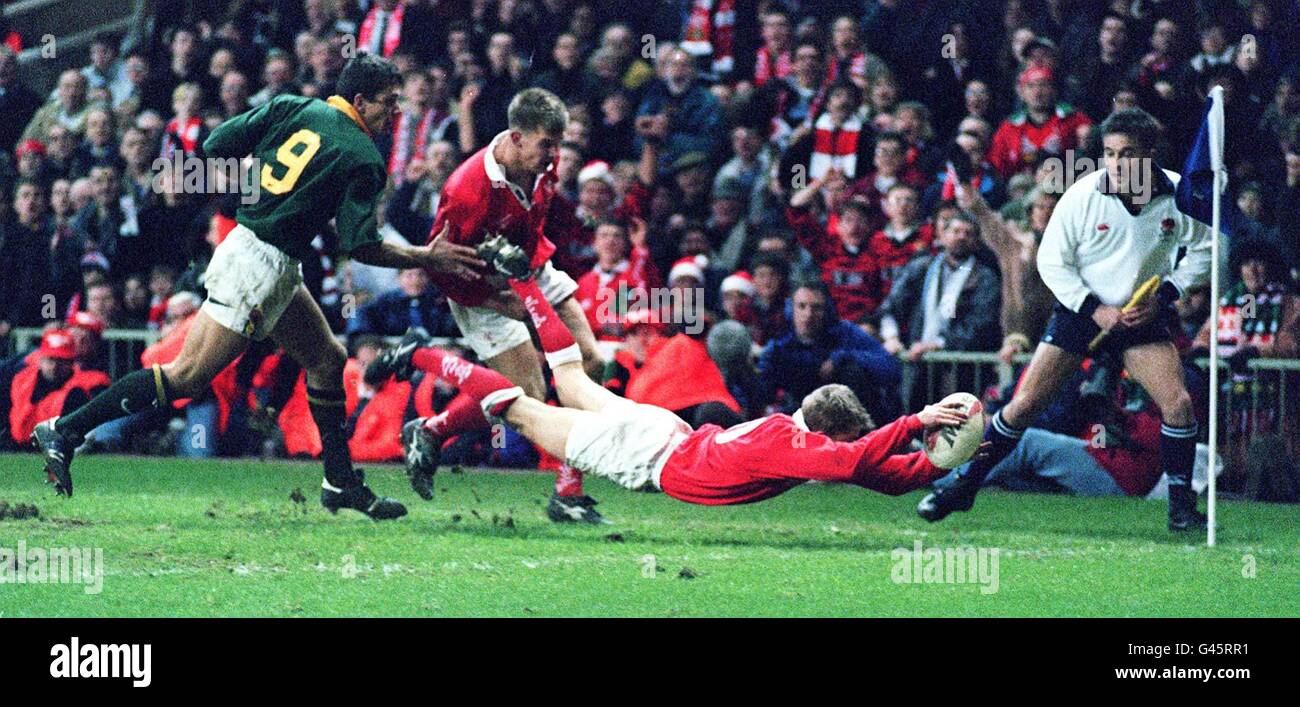 David thomas jones hi-res stock photography and images - Alamy