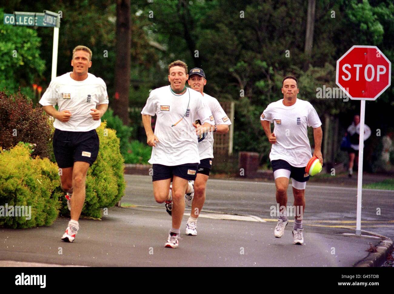CRICKET Team run Stock Photo - Alamy