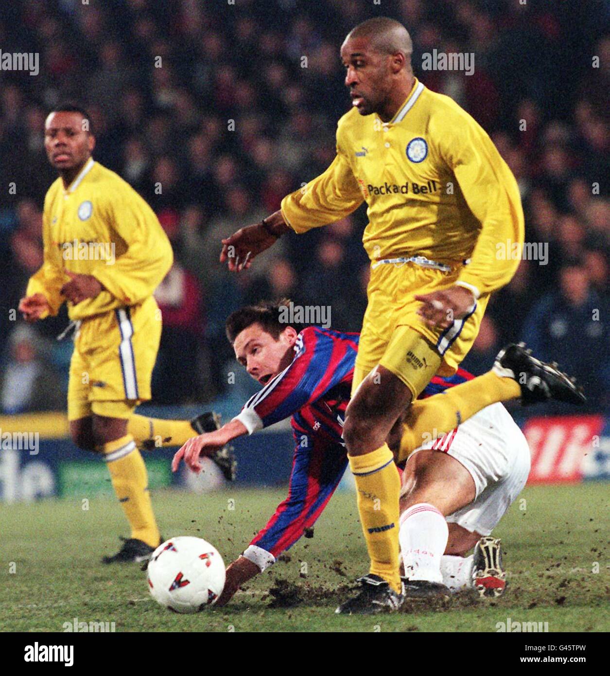 S sport football sptup brian deane hi-res stock photography and images ...