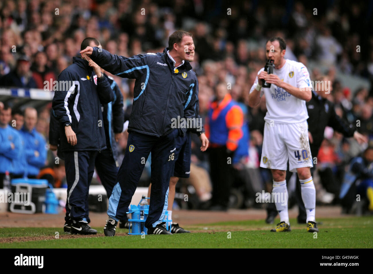 Leeds United manager Simon Grayson gestures on the touchline Stock ...