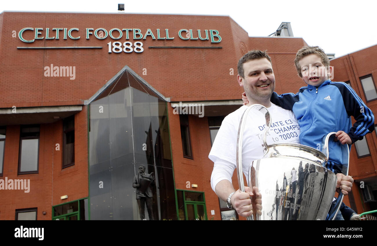Robin blacklock son angus celtic park in glasgow hi-res stock ...